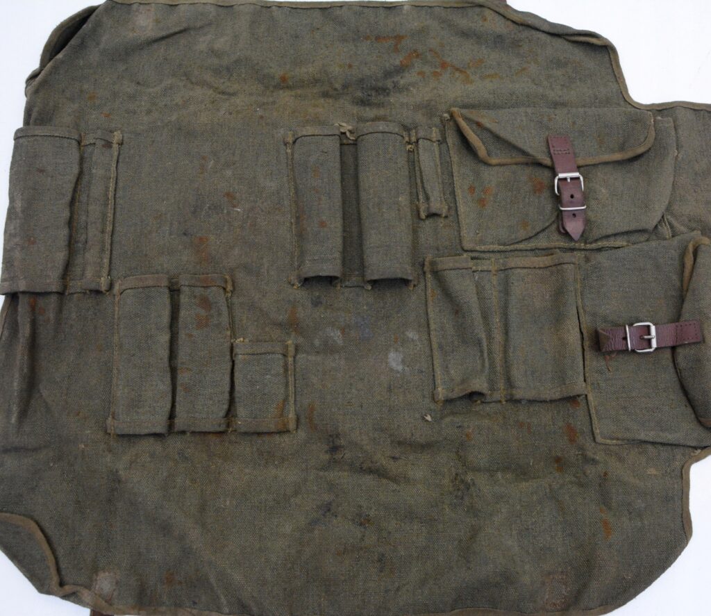 Pokrowiec brezentowy na narzędzia - GROTEX - Demobil, transport, skup złomu